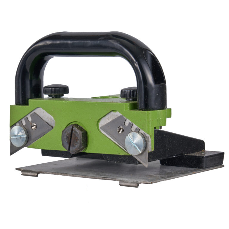 Vinyl Floor Cutting Tools | LVT & Vinyl Plank Cutters | ARIK Tools